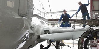Protecting aircraft skins on the ground | 3M US